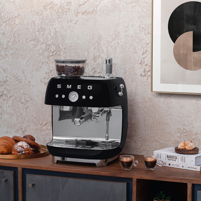 Smeg EGF03BLEU Manuel espressomaskine Inkl. Kværn Sort